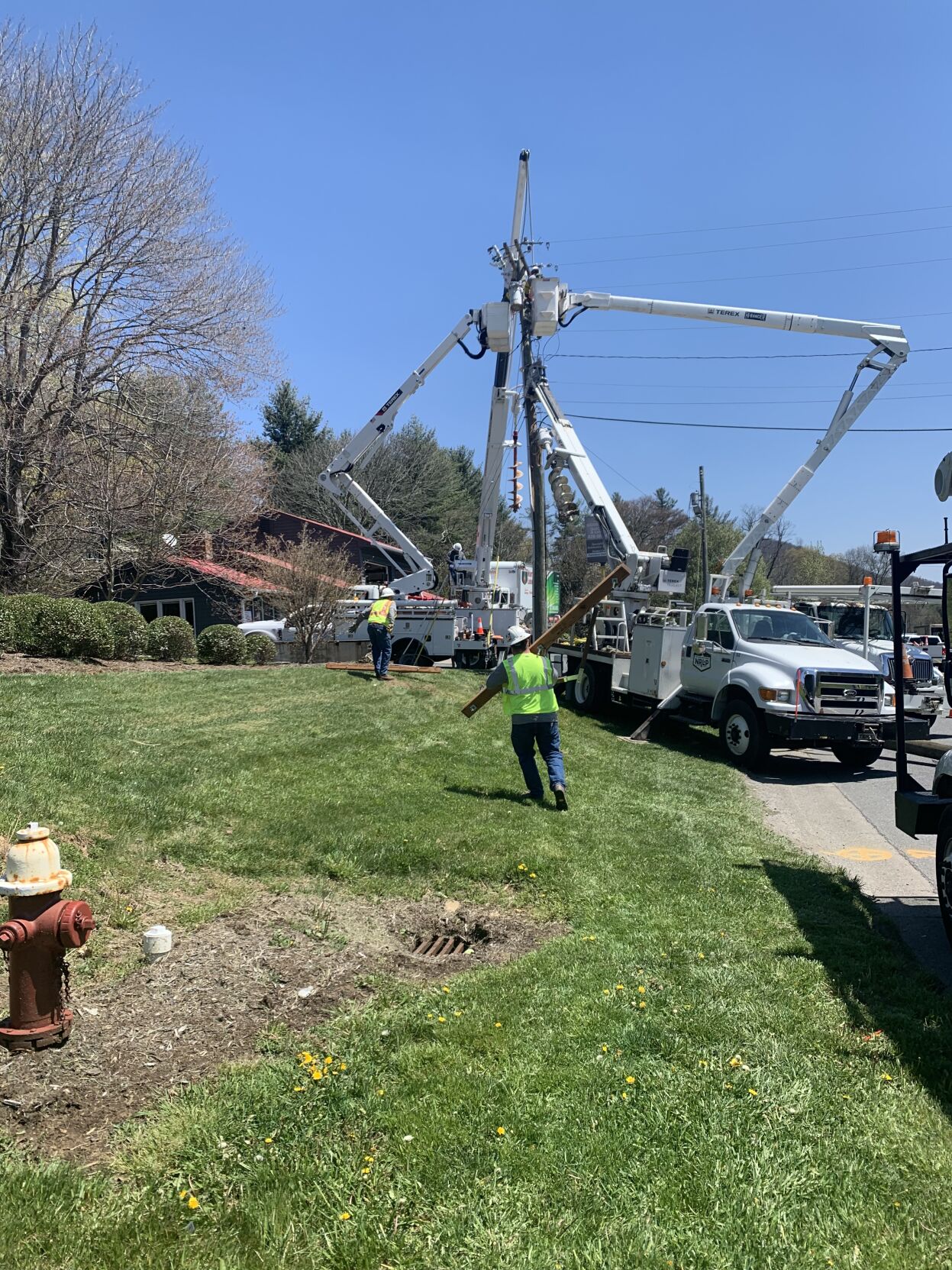 NRLP crews complete 'precision operation' to replace utility pole after ...