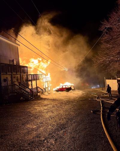 Multiple condos destroyed after early Sunday morning fire | Local News ...