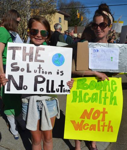 Four years on, citizens continue to protest Rainbow Trail asphalt plant ...