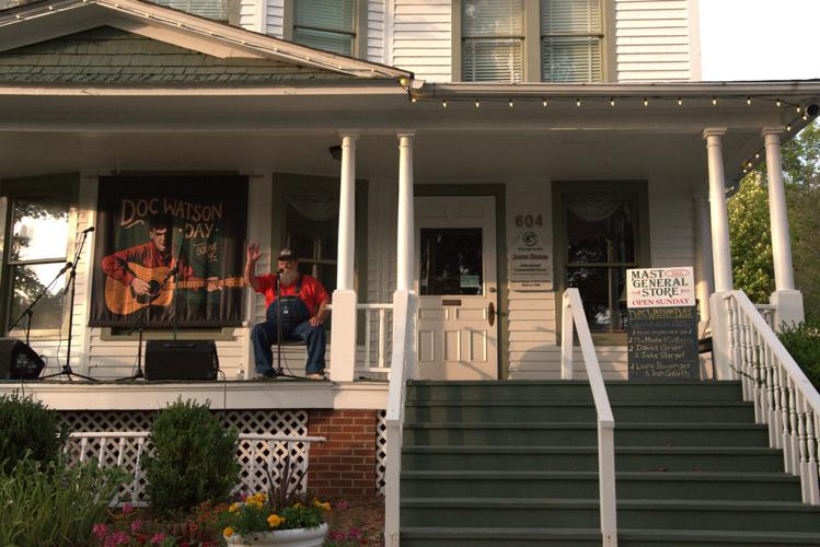 Storyteller Orville Hicks to lead contest at Hickory Ridge History ...
