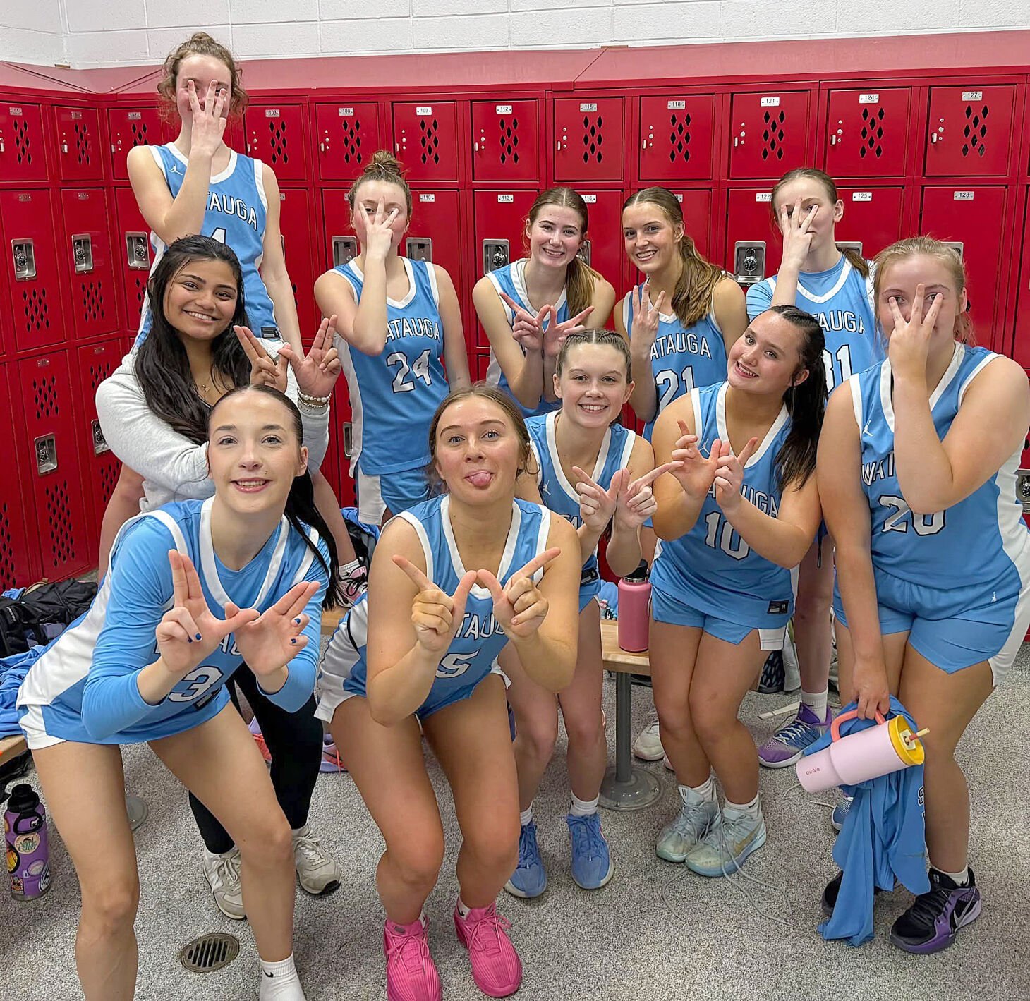 Pioneer hoops split with St. Stephens, close out first half of NWC play ...