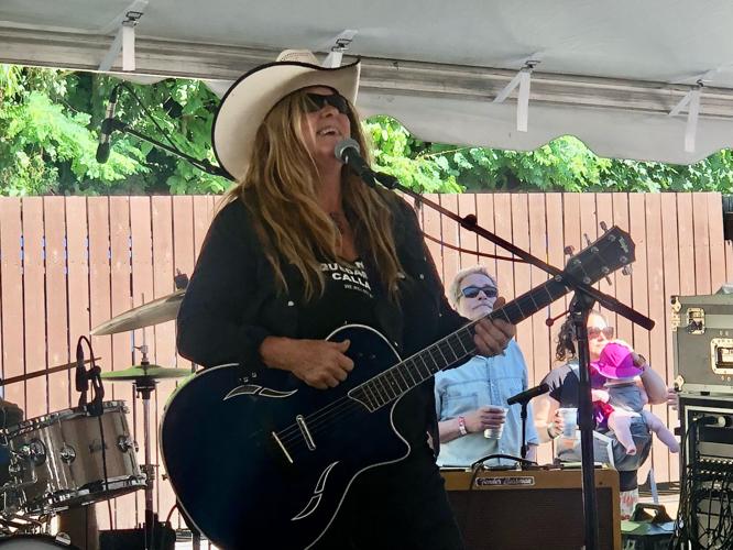 Reaves performing in Boone in June; Holcombe remembered for gritty ...