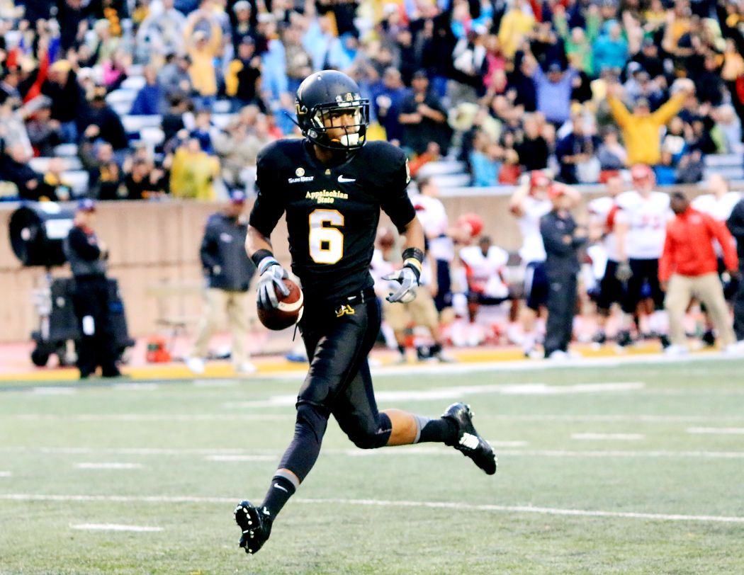 Meaders makes dazzling debut | Sports | wataugademocrat.com