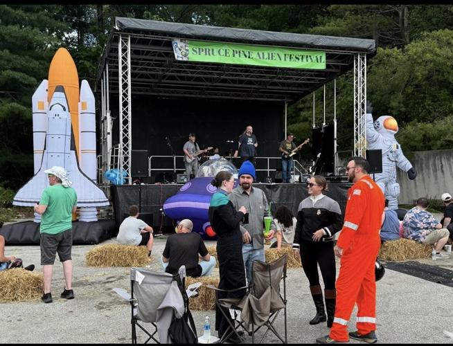 Alien Festival takes over downtown Spruce Pine | Entertainment ...