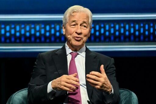 JPMorgan Chase reports mixed results as Dimon defends Fed chief ...