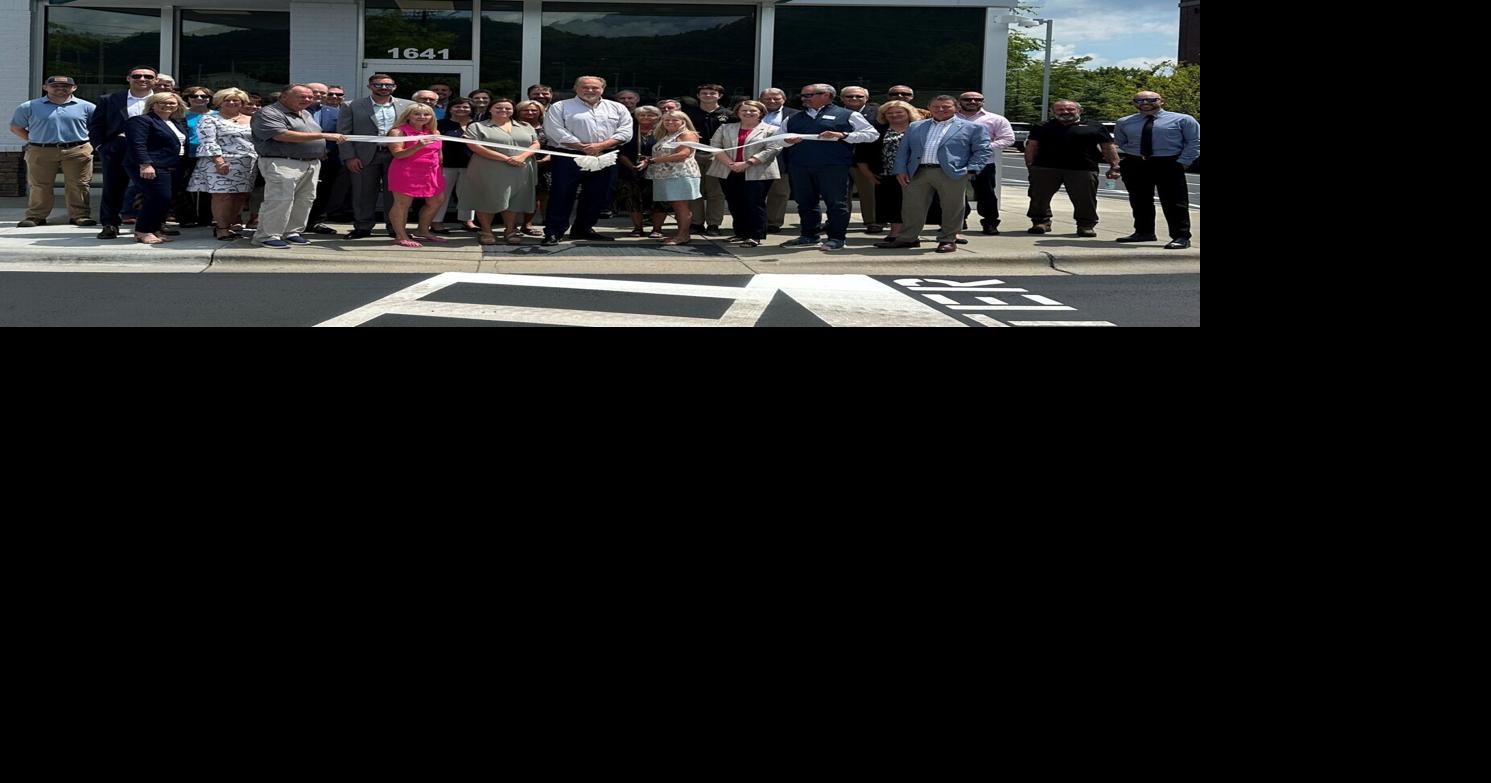 Skyline National Bank cuts ribbon on new location | Main Street ...