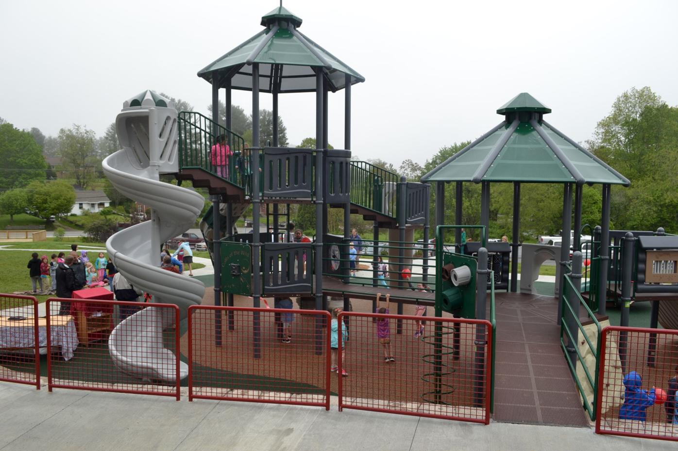 Handicap-accessible playground at Hardin Park opened with ribbon ...