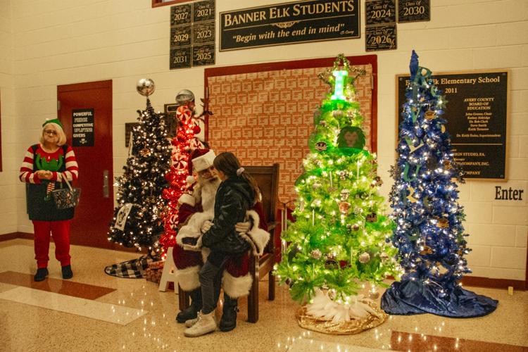 Banner Elk Elementary says thanks through window displays | Mountain ...