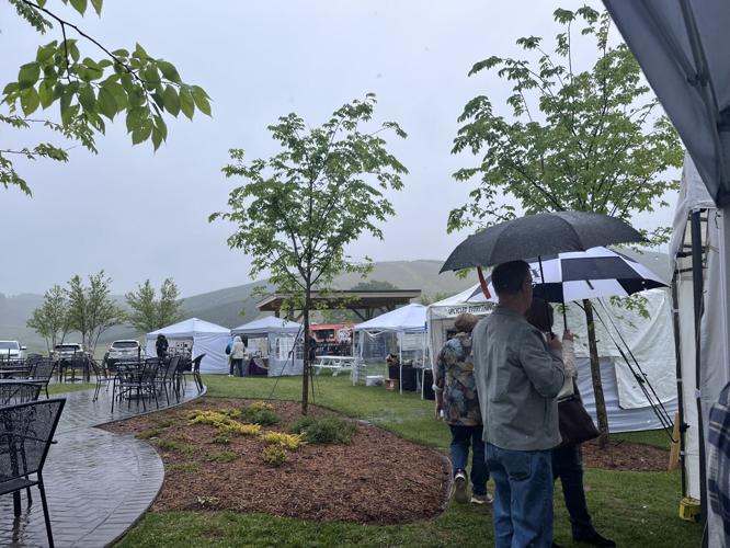 Spring Vendor Festival celebrated through the rain | Mountain Times ...