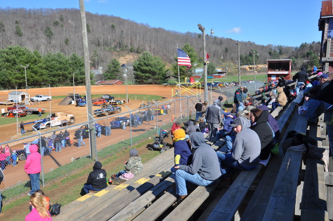 Mountain View Speedway holds first races of 2016 | Community ...