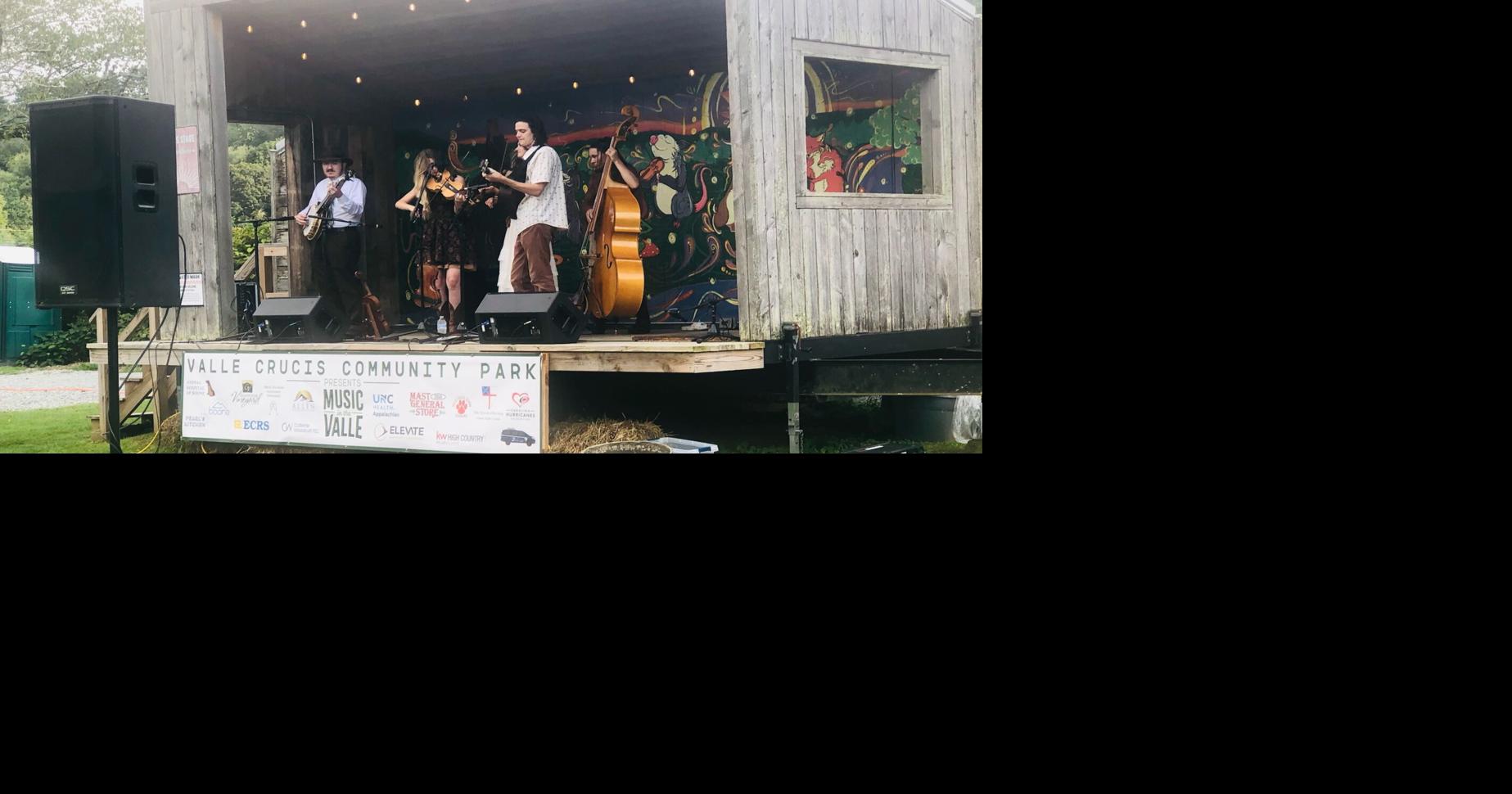 The Burnett Sisters put on a show at Music in the Valle | Mountain ...