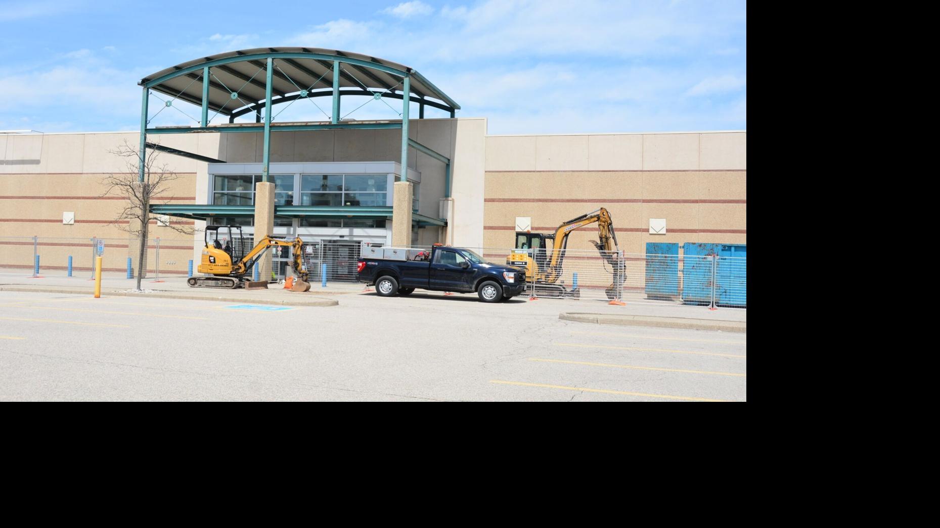 WHAT’S GOING ON HERE?: 24 Forwell Creek Rd. in Waterloo