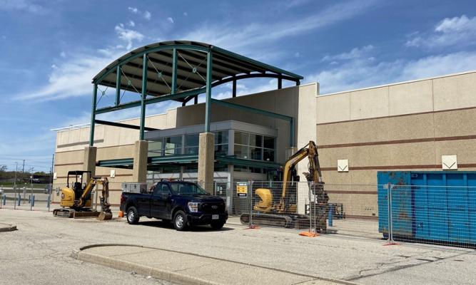 WHAT’S GOING ON HERE?: 24 Forwell Creek Rd. in Waterloo