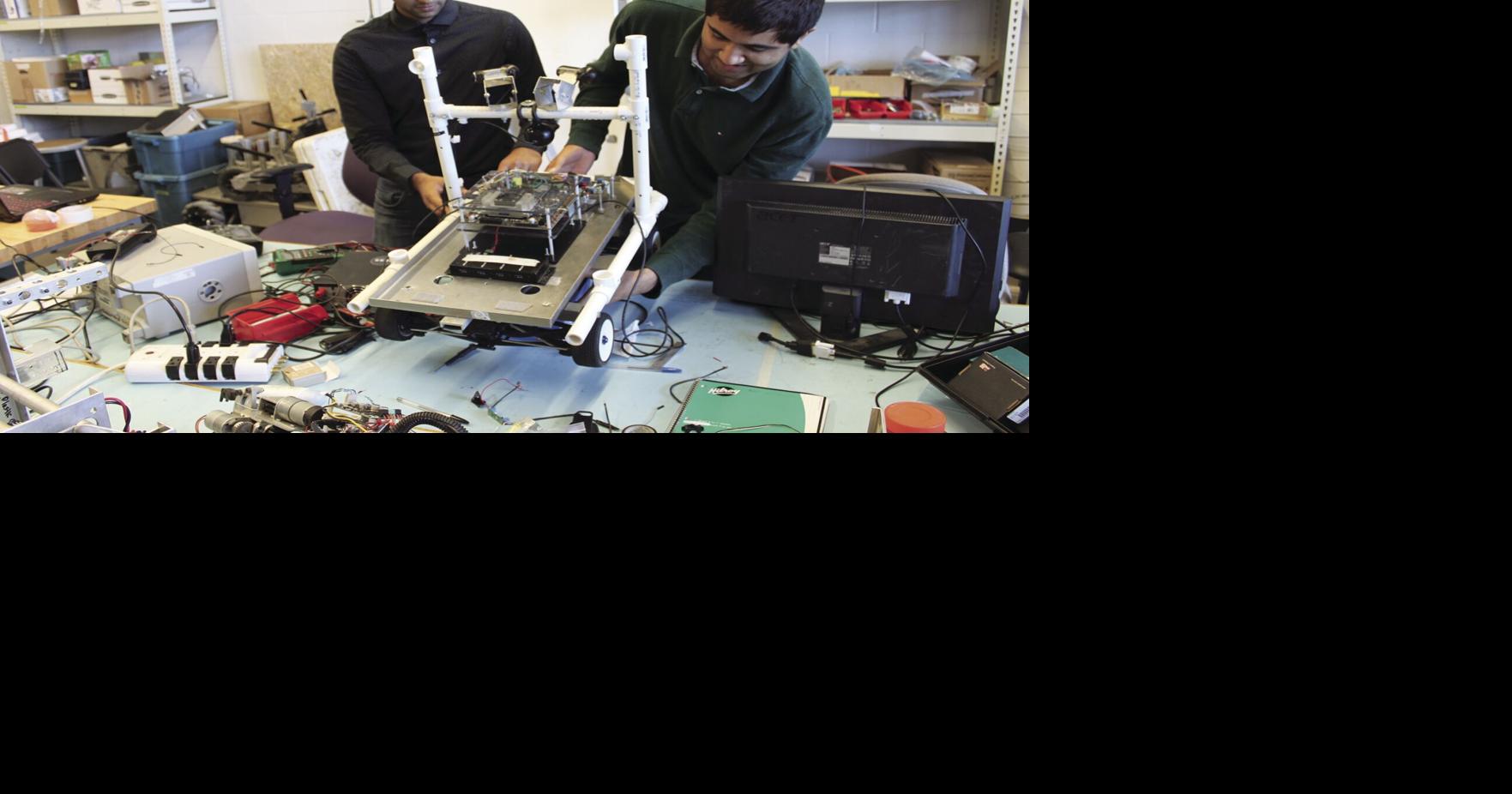 UW hosts International Autonomous Robot Racing Challenge