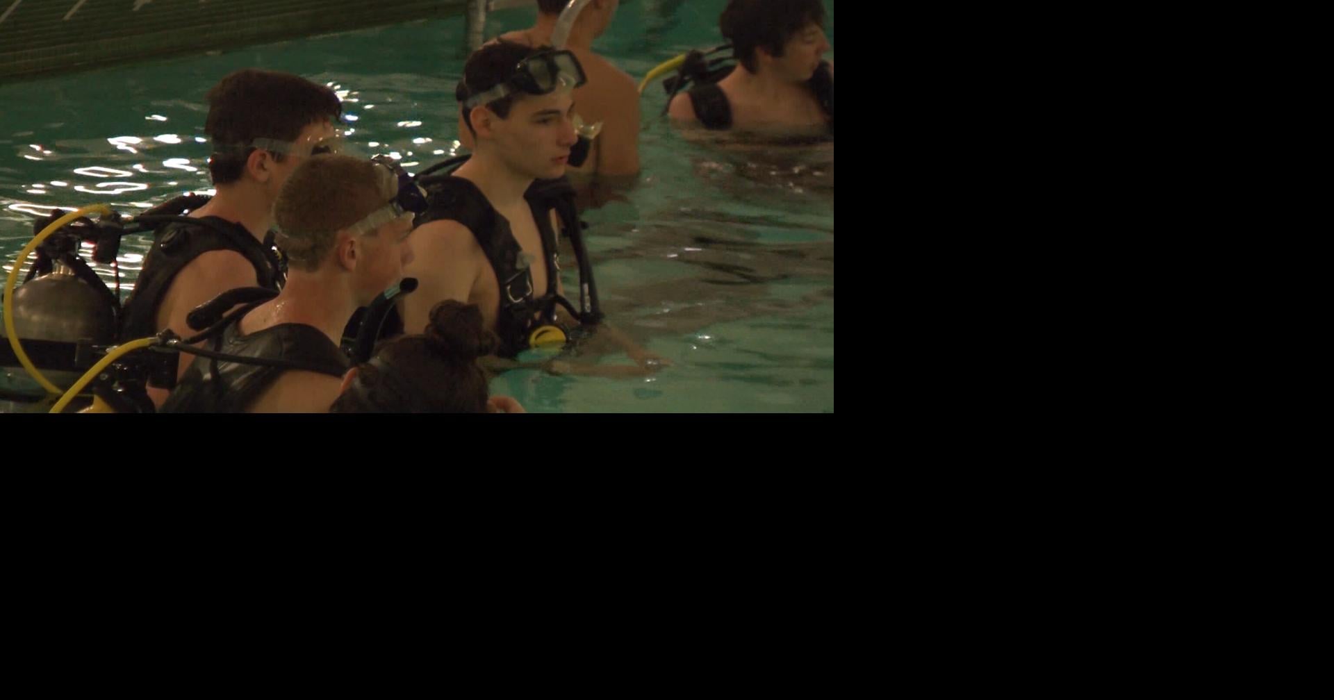 Students take classroom underwater in ‘Science in the Sanctuary’ class ...