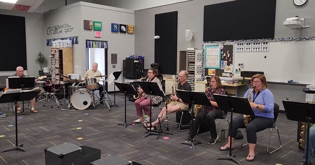 Cedar Valley Big Band delights crowds with jazz standards