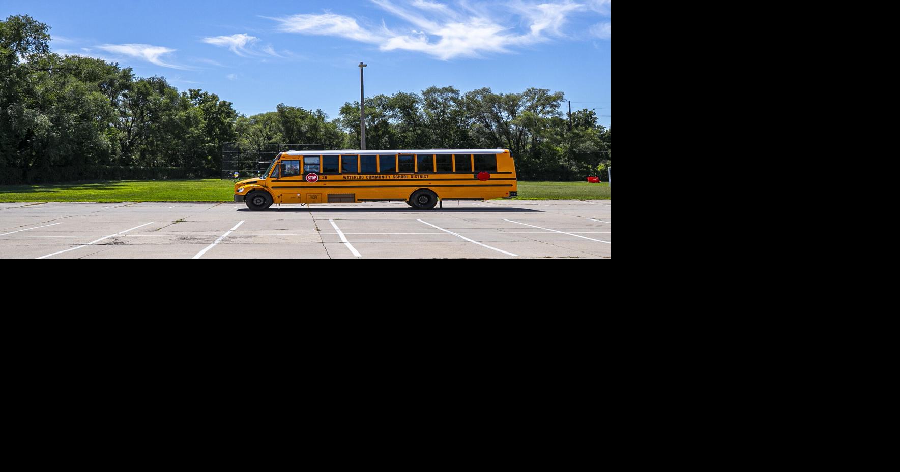 Waterloo parents frustrated with district's new bus company