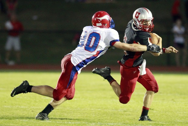 Area football roundup: Decorah, Union win again