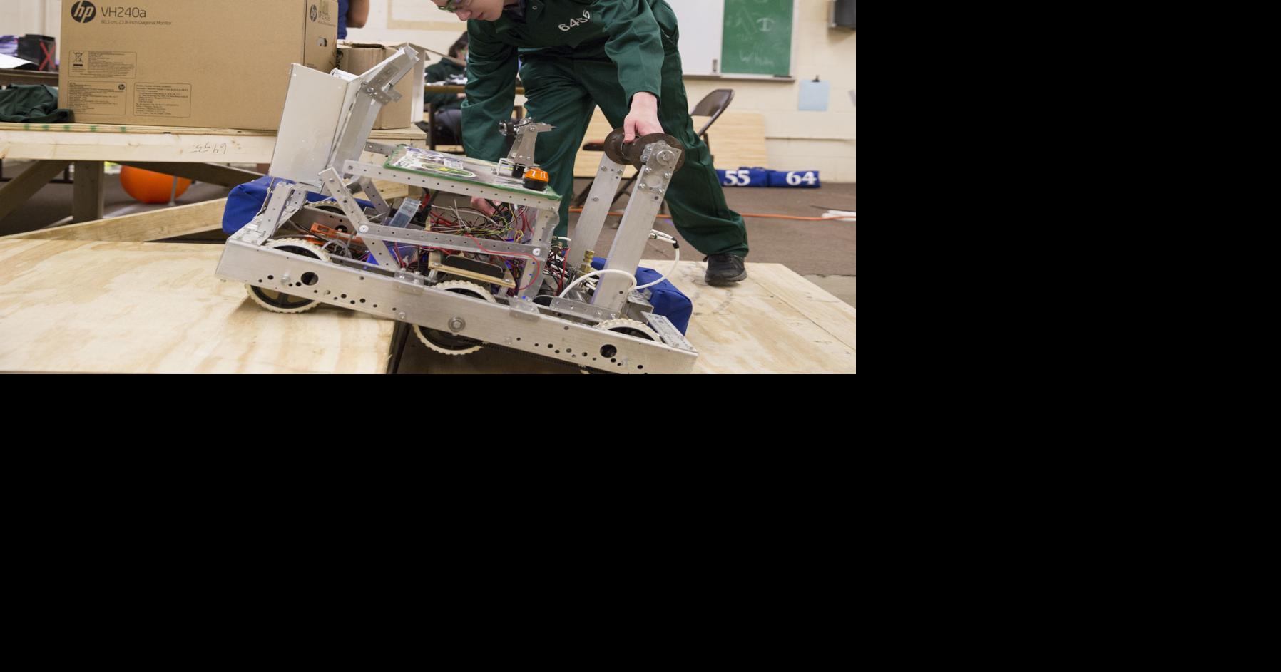 Columbus robotics team at World event