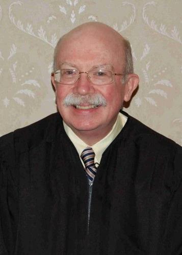 Nine people apply for local judge opening