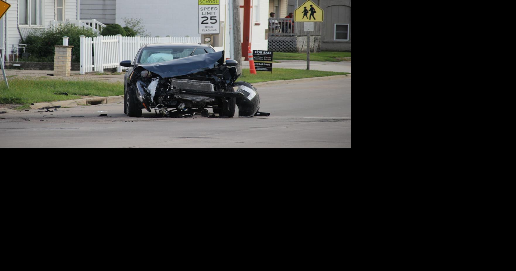 Waterloo high speed chase ends after crash, pursuit on foot