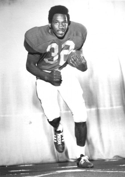 Waterloo football legend Jerry Moses dies