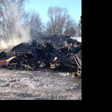 UPDATE: In frigid conditions, firefighters battle building fire | Local ...