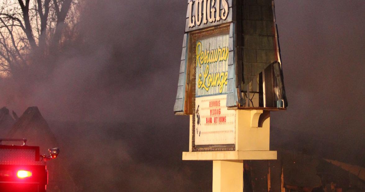 VIDEO: Fire destroys landmark Oelwein restaurant