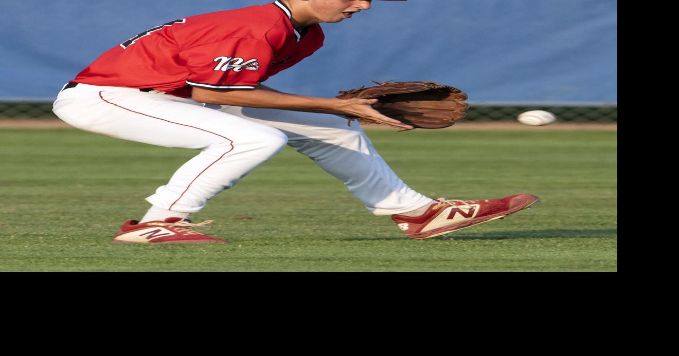 MFL MarMac tops New Hampton 4-3