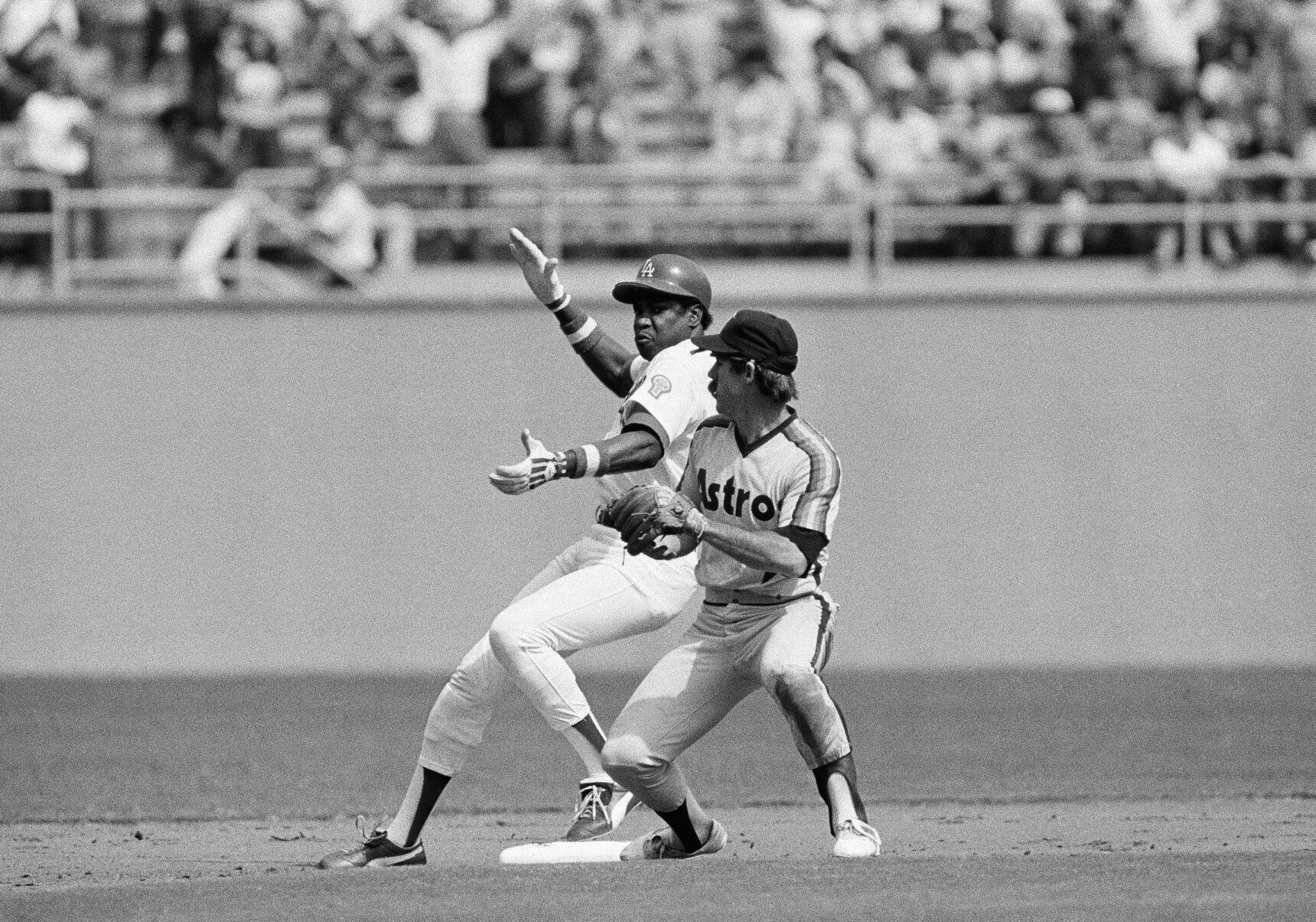 Roberto Clemente remains Latino legend 50 years after death