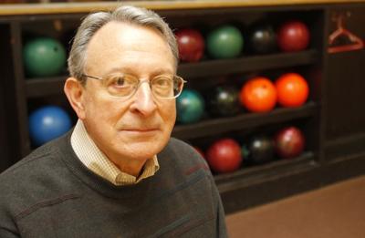 Strom selling Maple Lanes to bowlers