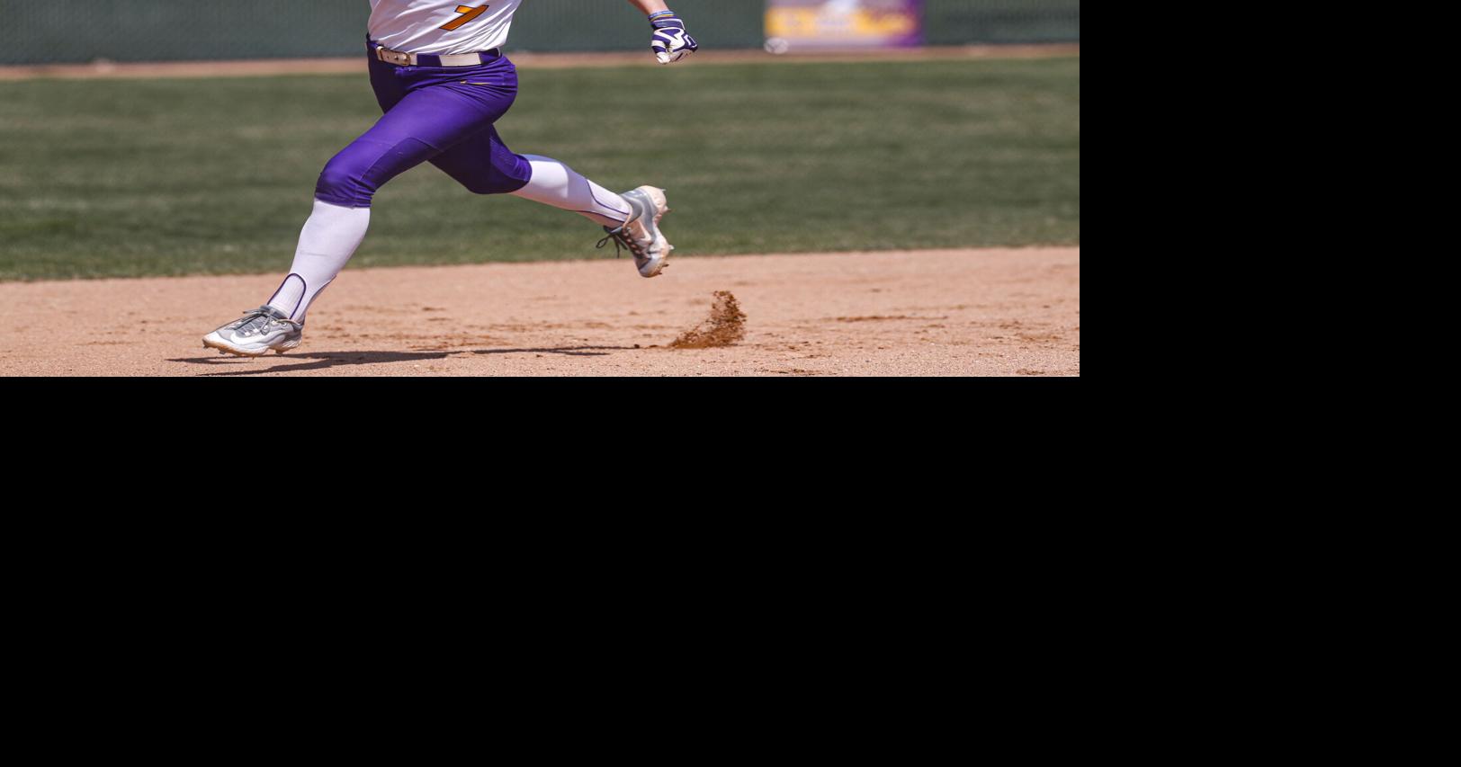 College softball: UNI blasts SIU, 18-2, complete three-game sweep