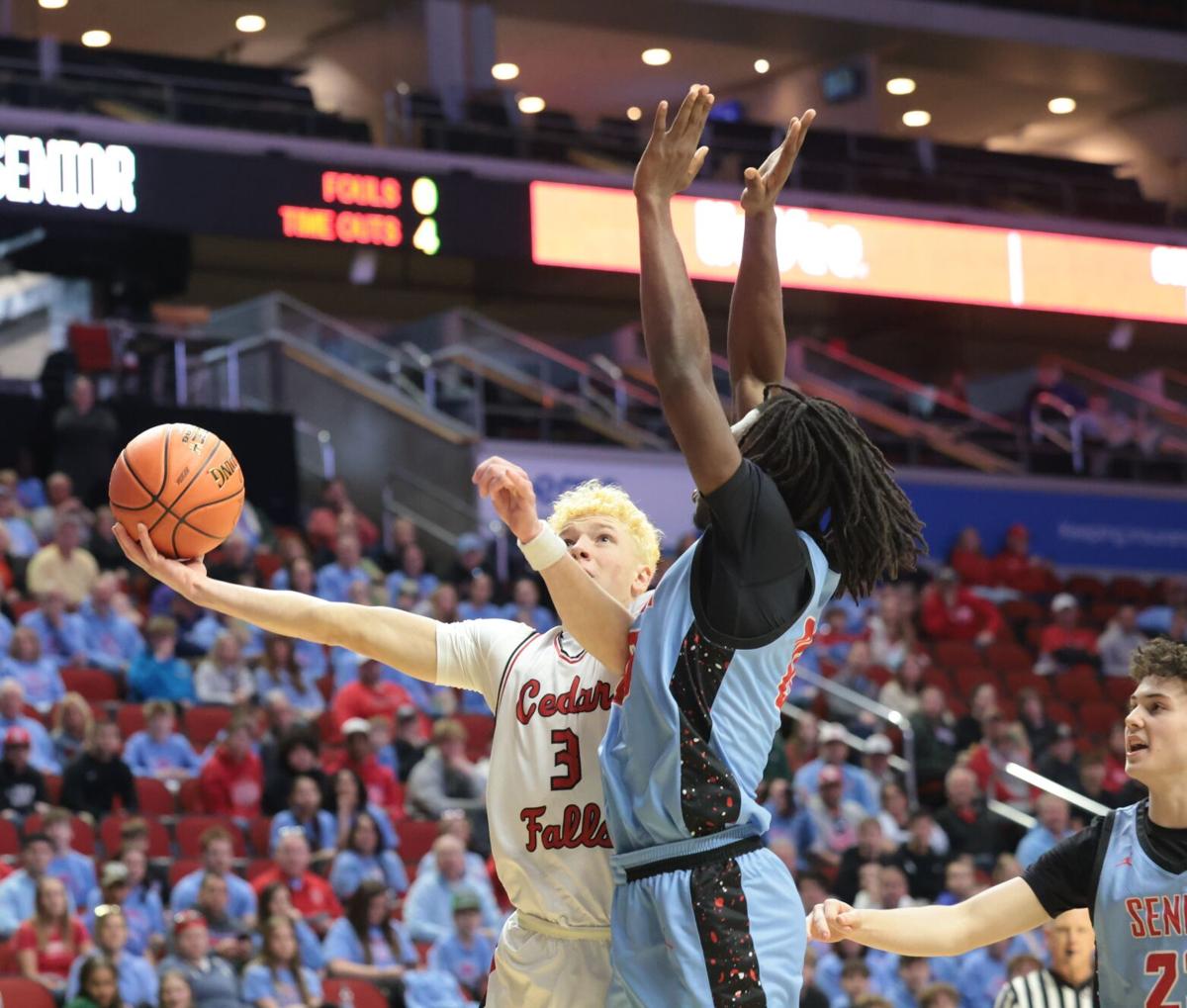Iowa House honors KWWL anchor Ron Steele for TV news work