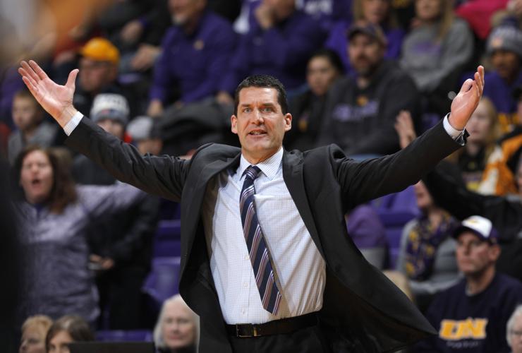 Northern Iowa locks in men's basketball coach Ben Jacobson through 2028 ...