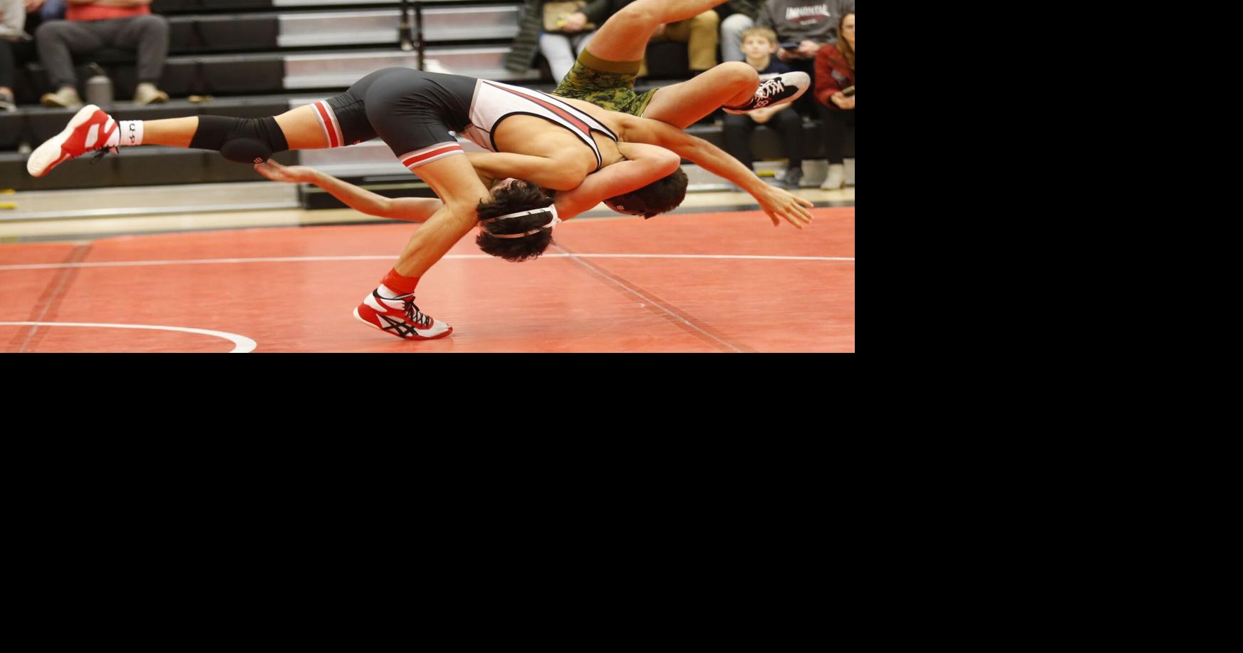 East, West look to future while battling on the mat