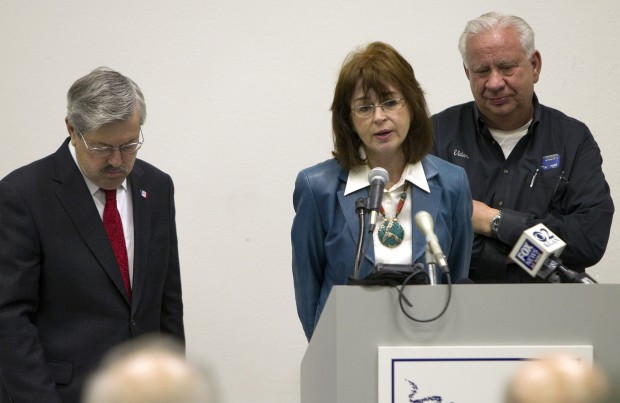 Branstad pledges state help for laid off BPI workers