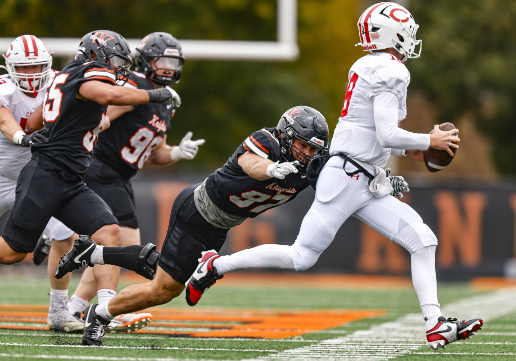 No. 7 Wartburg downs Central in huge Division III showdown