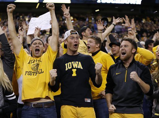 Iowa-Michigan State football statistics