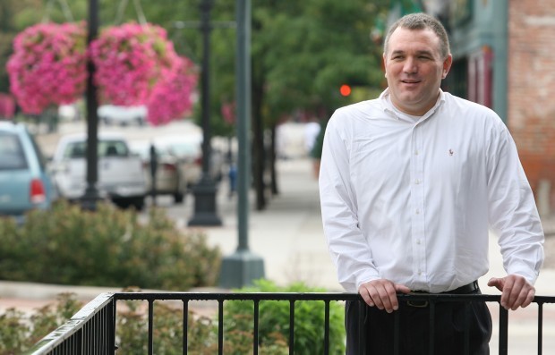 Downtown heavyweights battle over Waterloo parking lot