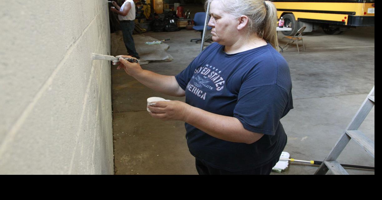 Waterloo school bus firm, buses move downtown