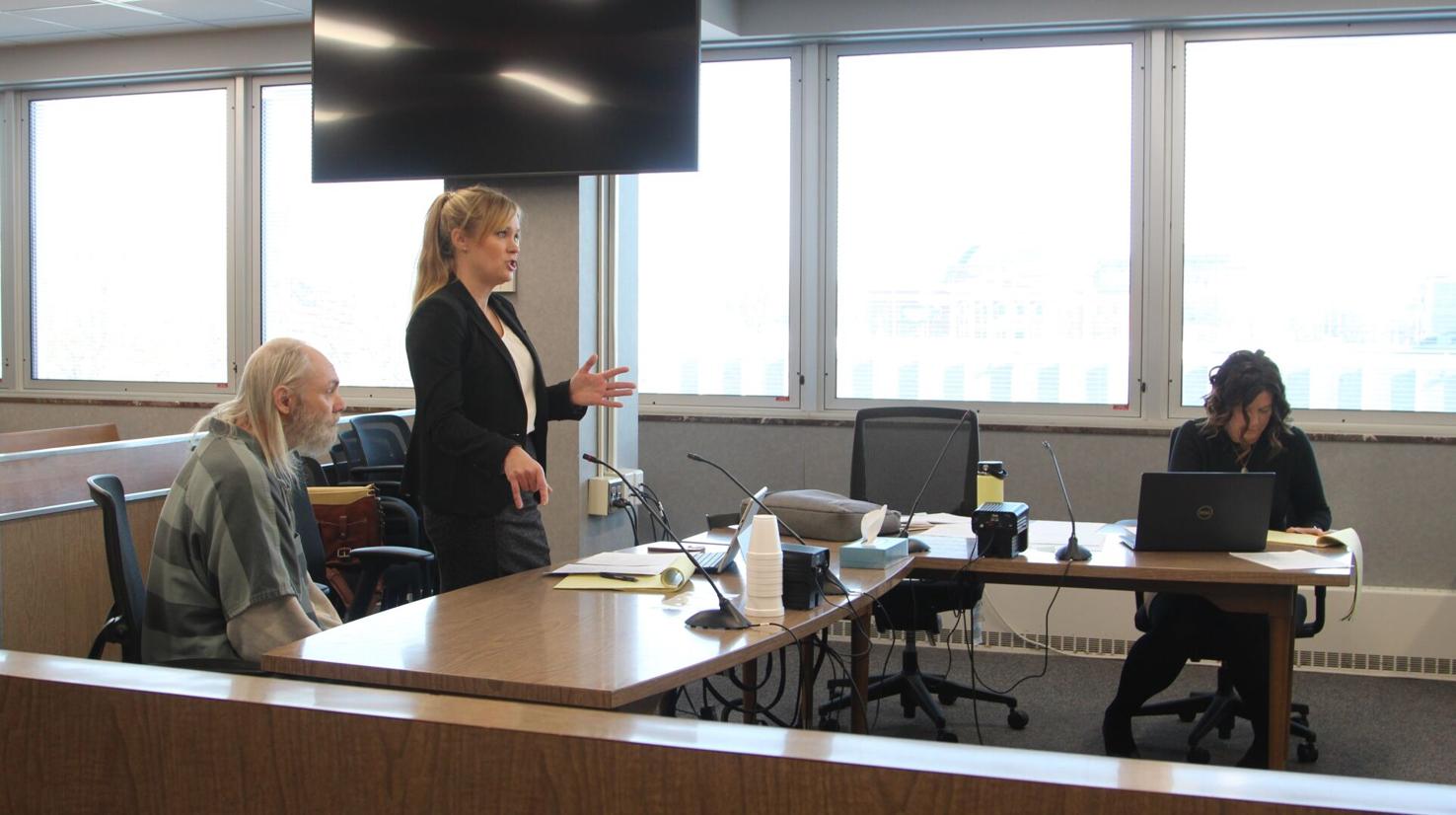 Defense believes fatal Waterloo fire started under couch