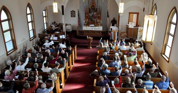 Iowa's oldest Norwegian Lutheran church marks end of era