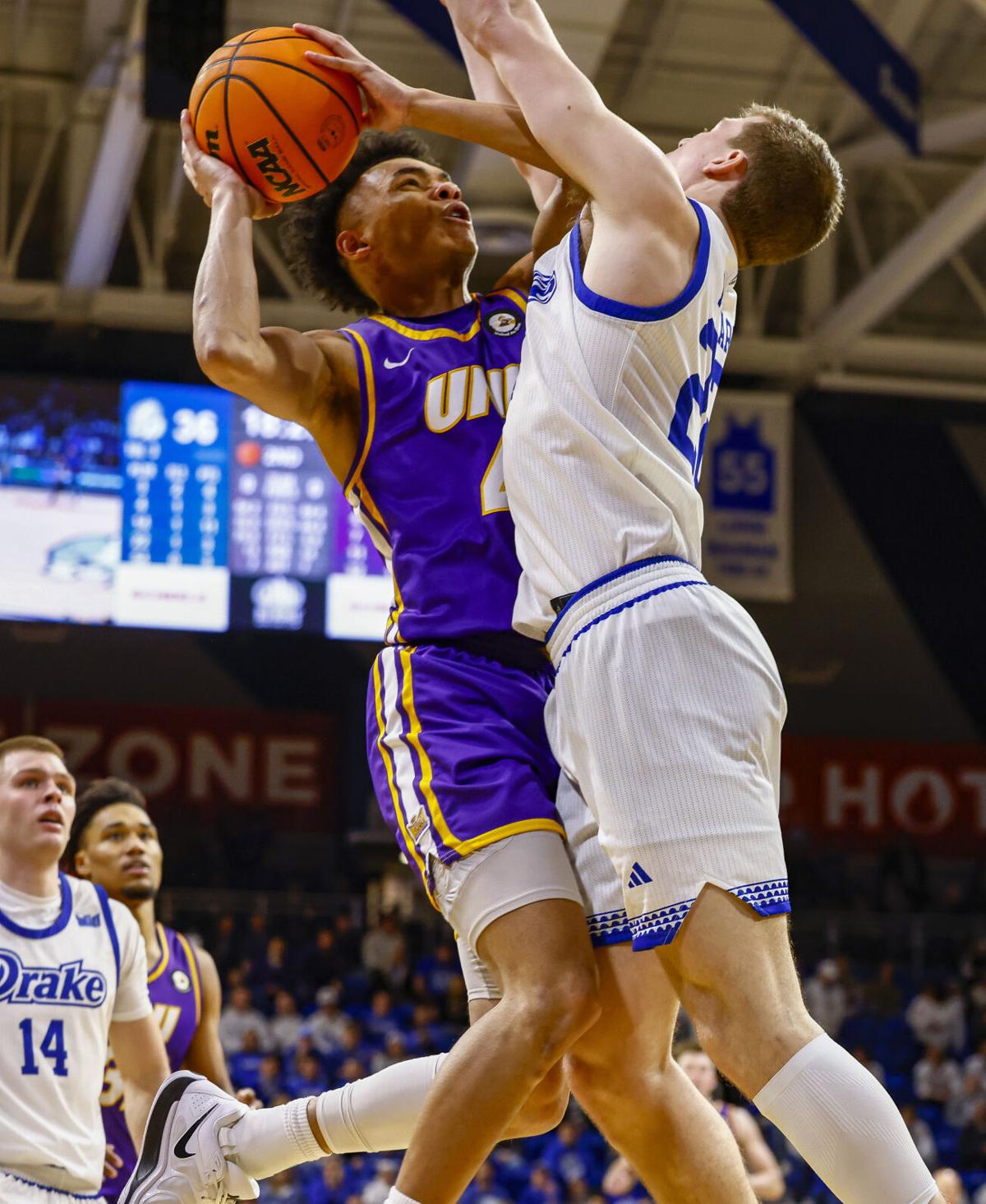 UNI wins fifth straight, one game back of Drake
