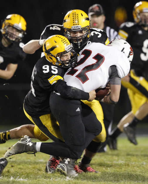 Prep football playoffs: Waverly-Shell Rock fights off Western Dubuque ...