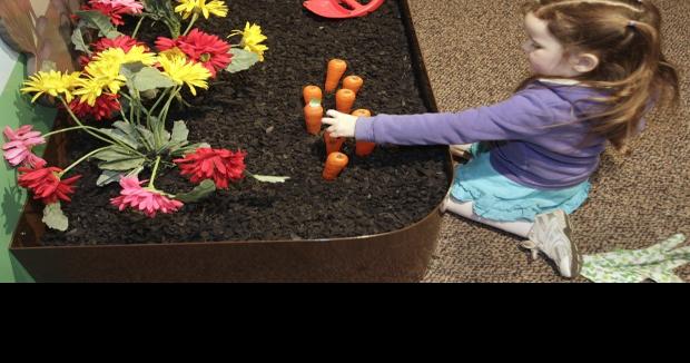 Budget-friendly spring break drawing kids downtown