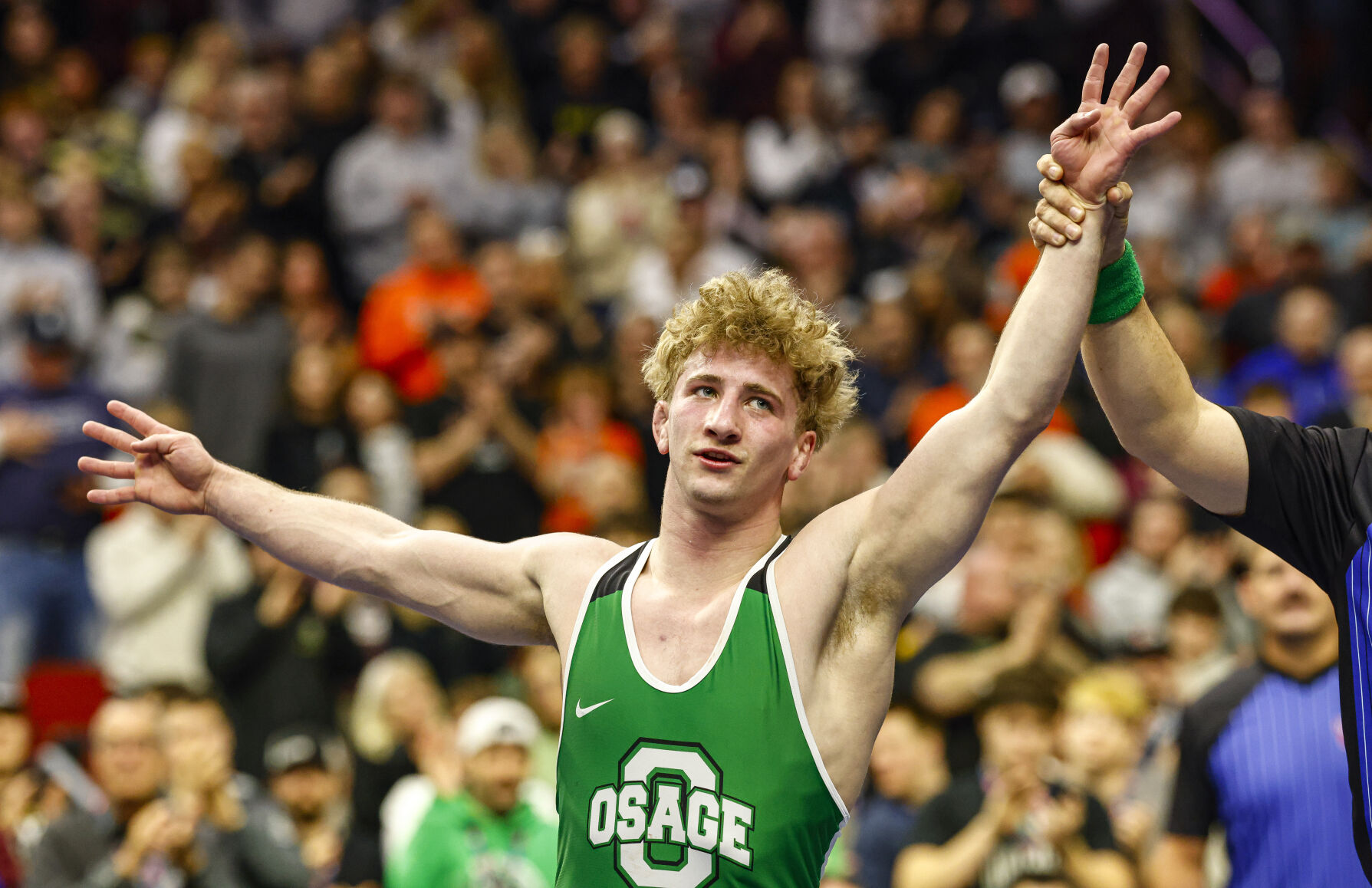 Osage's Blake Fox becomes Iowa's 33rd four-time champion