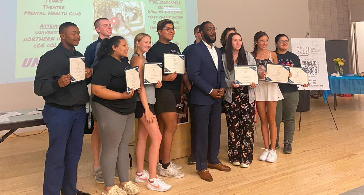 Waterloo Youth City Council celebrates mental health bill passing state ...