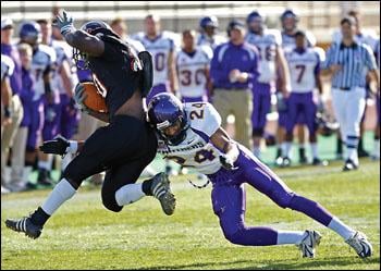 More McMoore: Twins cover field for Panthers