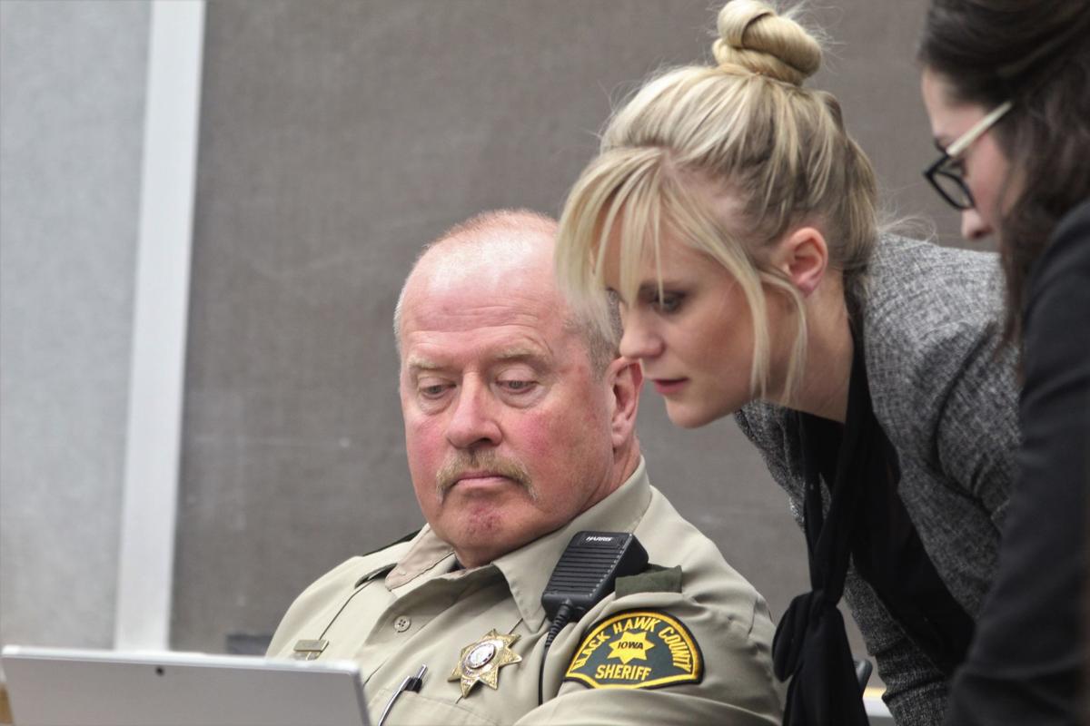 Doctor describes shotgun injuries as shooting trial continues