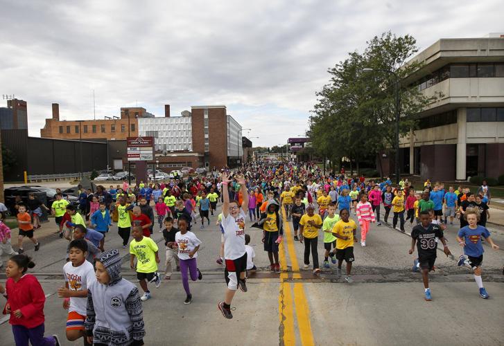 Waterloo fourth graders in Mayor's Fun Run Thursday downtown